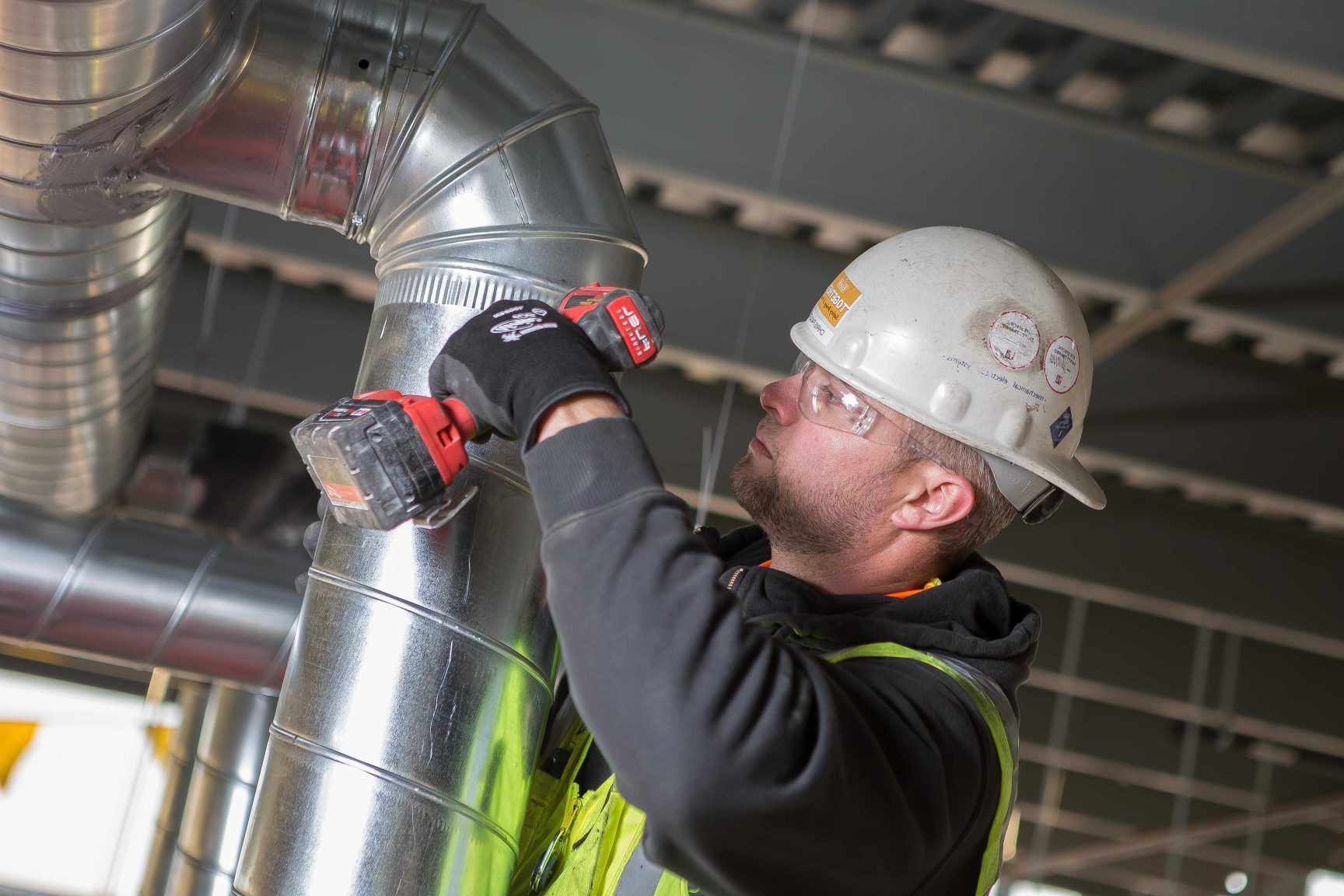 4 Reasons Why Companies Who Own Commercial Buildings Use Commercial